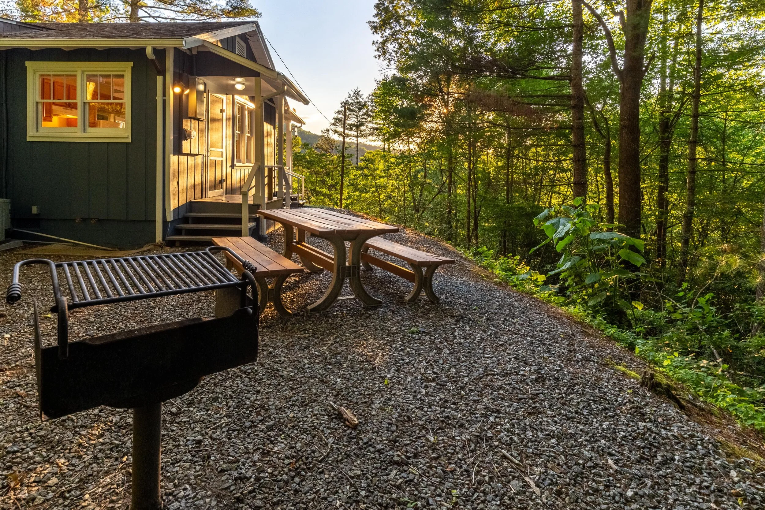 Sunset Cabin — Settlers Mountain Adventures