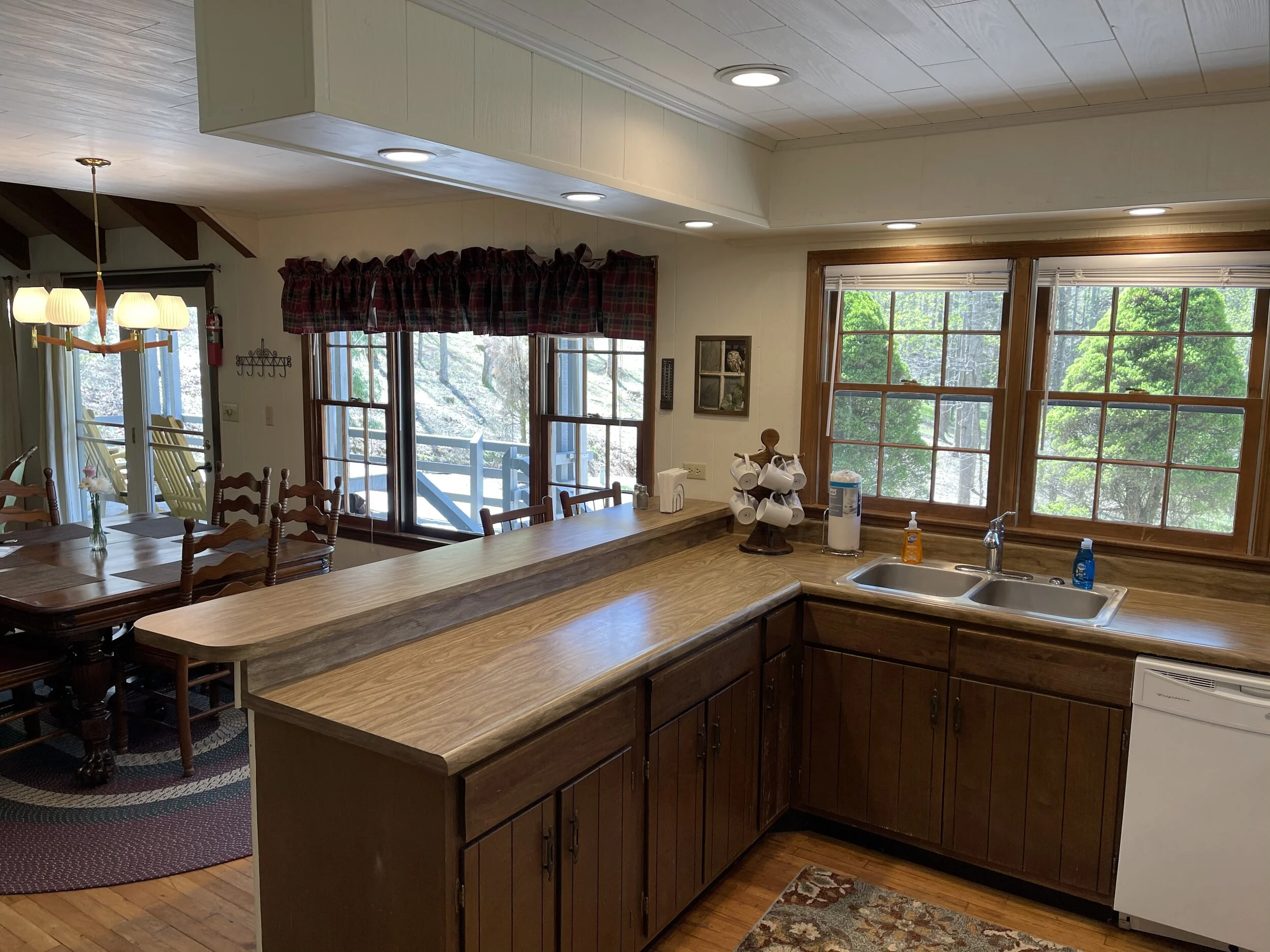 Pinery Cabin — Settlers Mountain Adventures