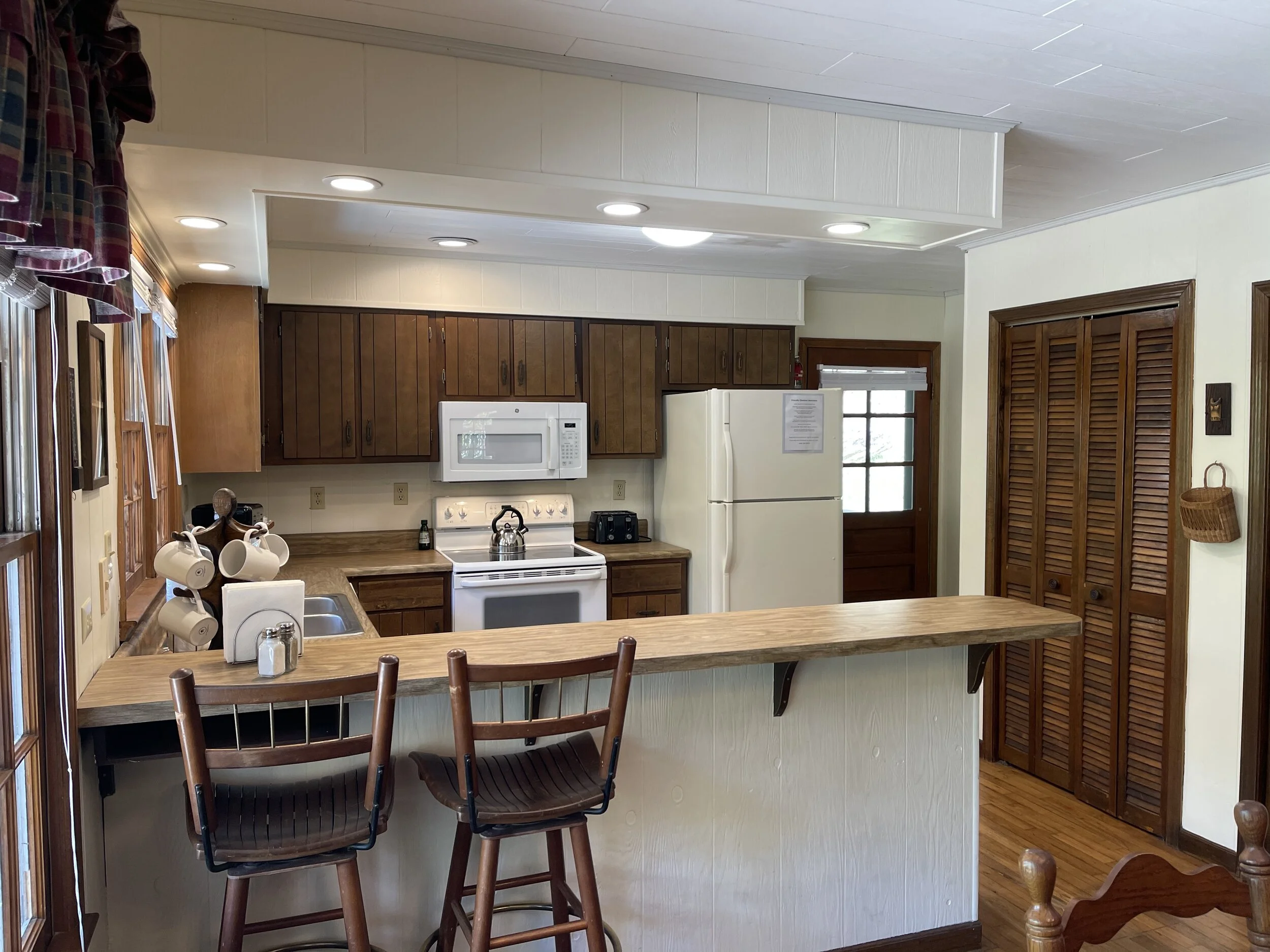 Pinery Cabin — Settlers Mountain Adventures