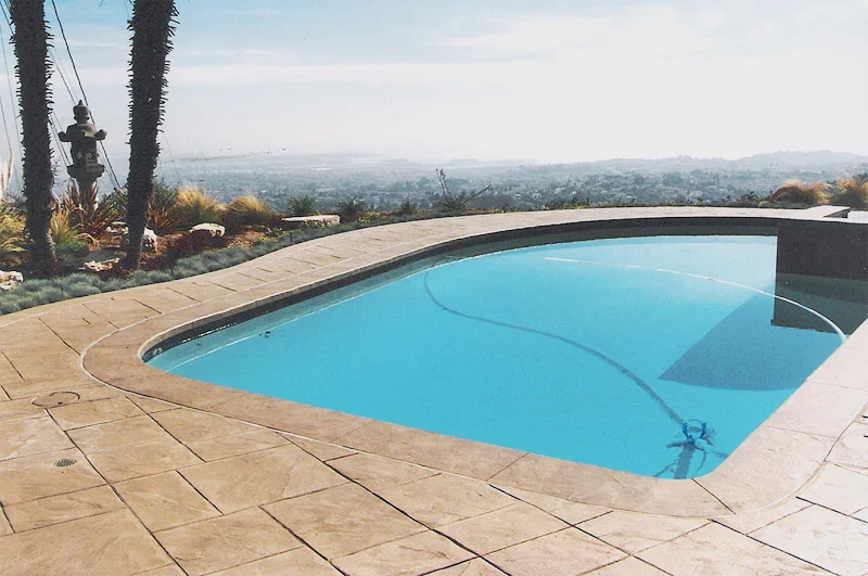 LINDAHL CONCRETE INC. —Driveways, Pool Decks, Patios, Pavers