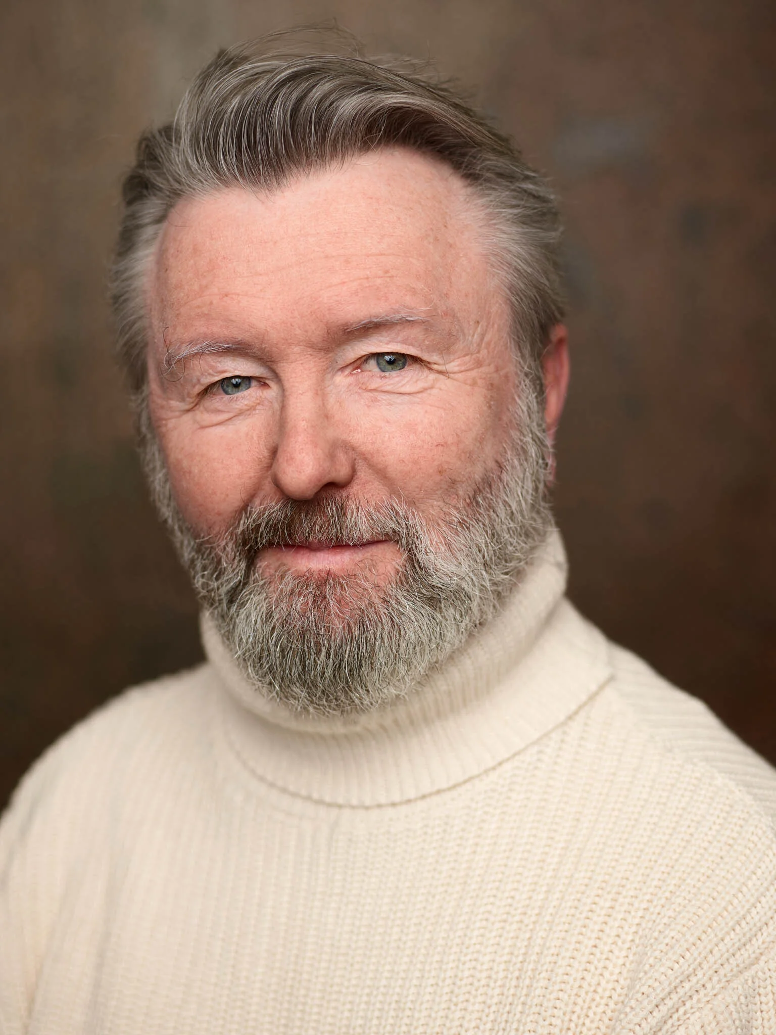 Tom Barker - Manchester based Headshot & Commercial Photographer