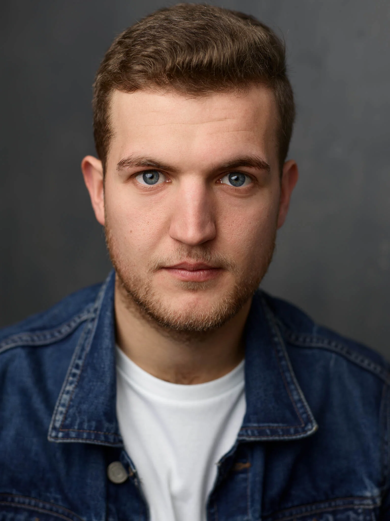 Tom Barker - Manchester based Headshot & Commercial Photographer