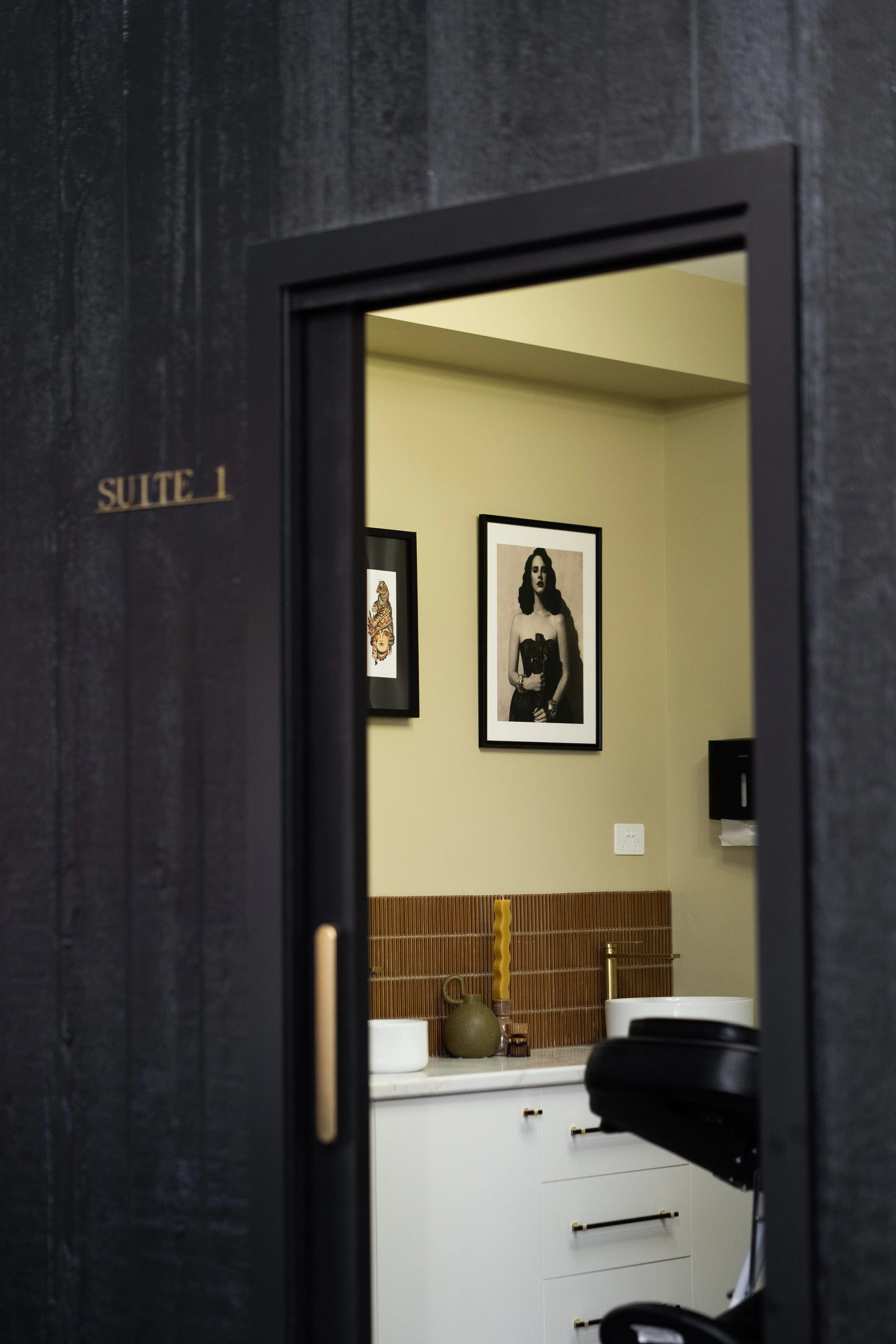 ESTILLO — Lisa Fowler Hair + Makeup