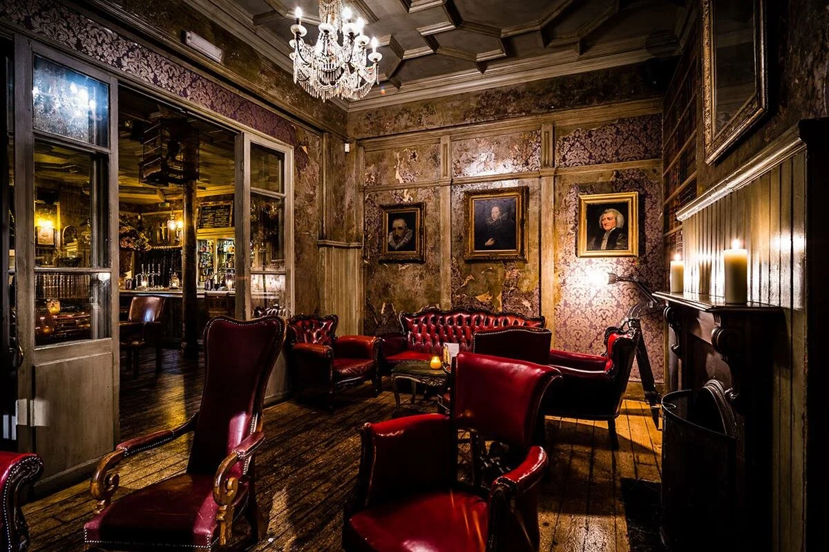 West London Crematorium - Venues for wakes and funeral receptions ...