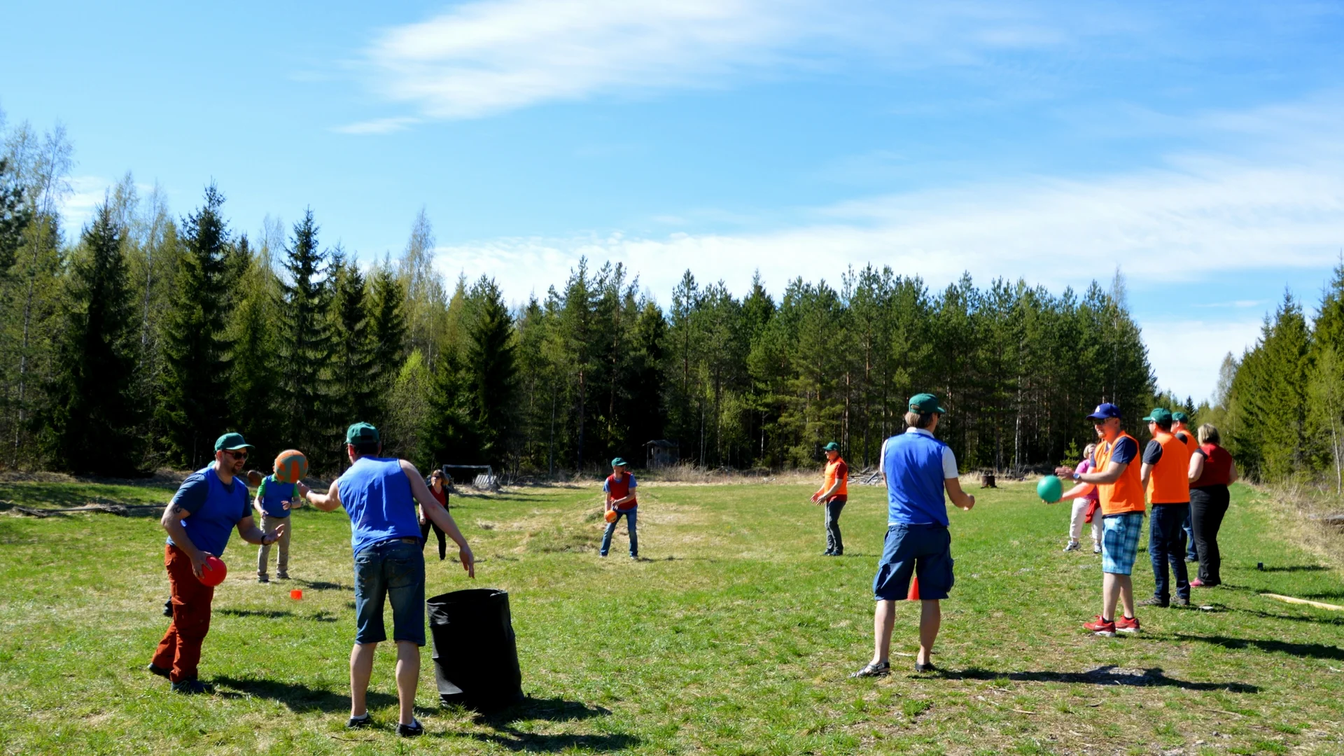 Monkey Olympics..Apinaolympialaiset.... — Adventure Apes // Seikkailuapinat