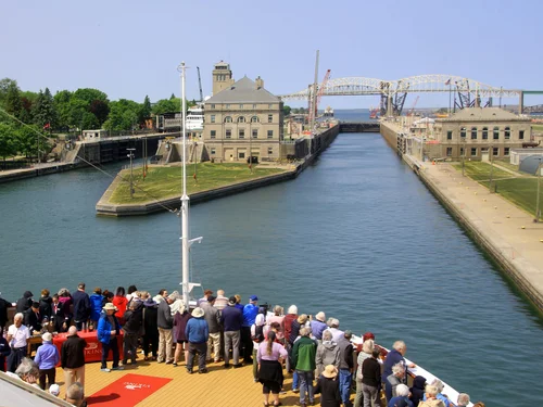 Joanne & Tony DiBona | Travel Photojournalism & Visual Travel Guides