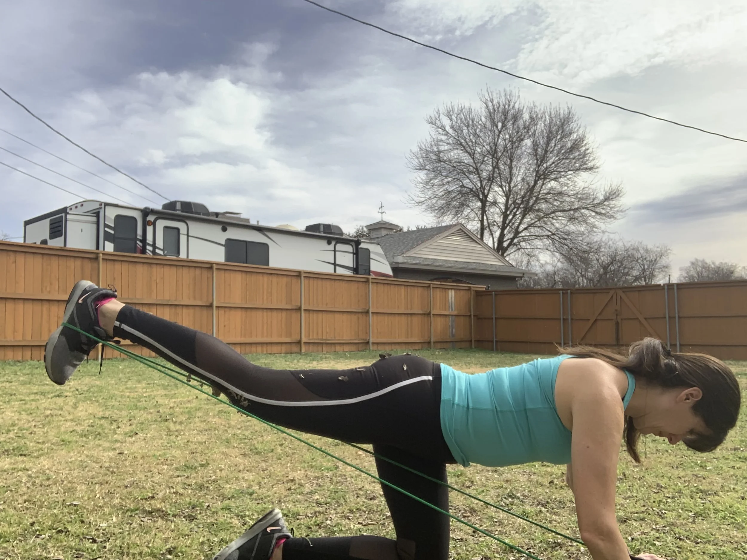 Resistance Band Strength Exercises for Runners on the Go — Lea Genders ...