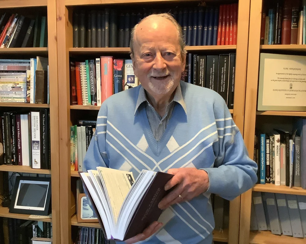 Alan Hodgkinson Gillian O'Brien — The Scottish Gemmological Association