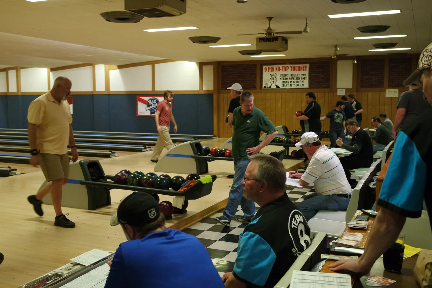 Leagues — Metro Bowl