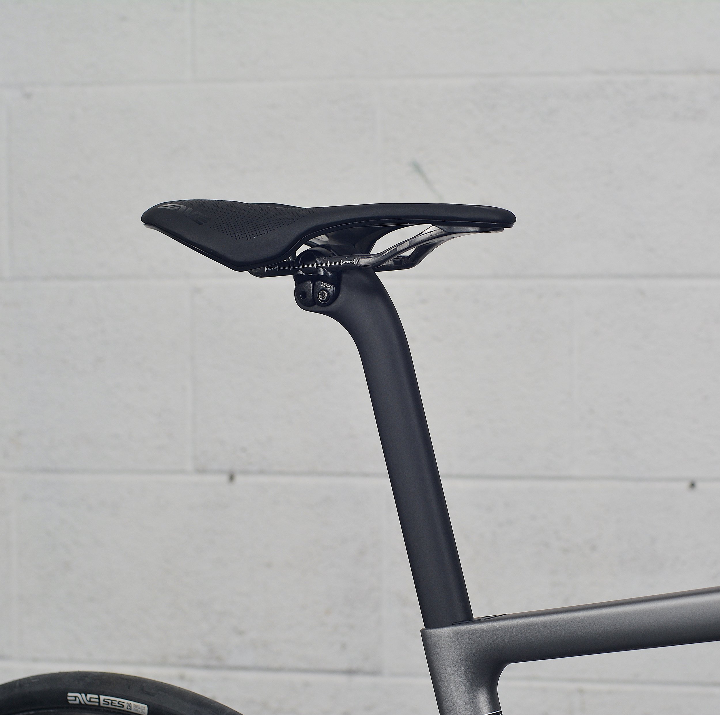 Black Magic Paint-Enve Melee Sram Red AXS