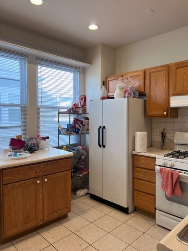 1019 N University 8 BR — Just BU Properties