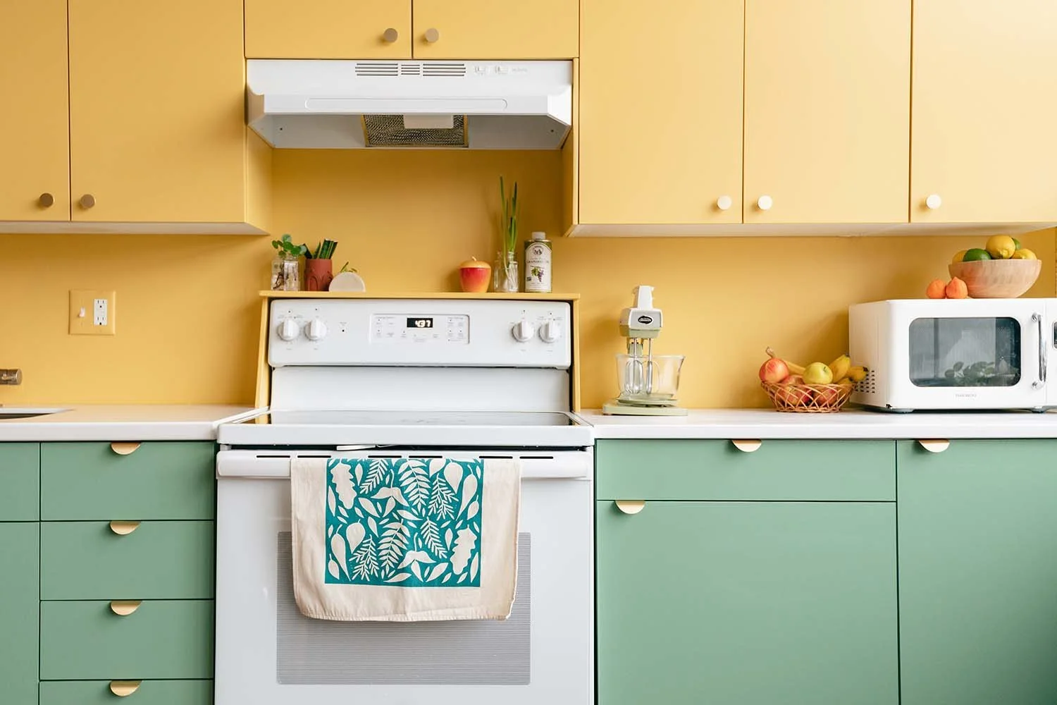 Colorful DIY Kitchen Makeover — Hom Sweet Hom