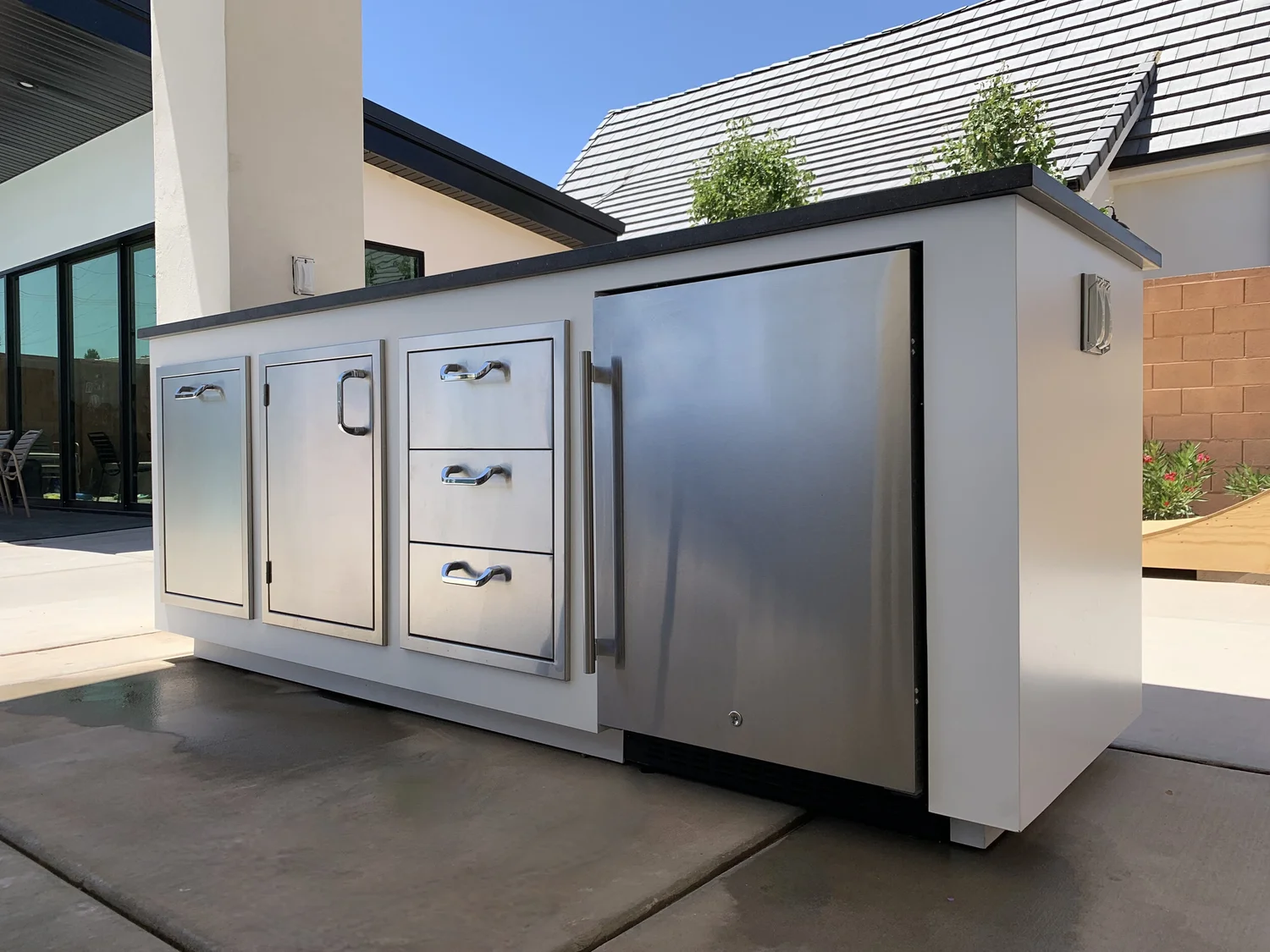 Outdoor Kitchens — Outdoor Elements