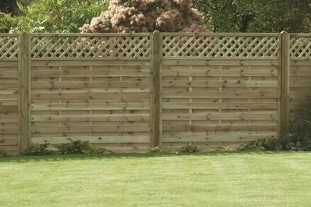 Horizontal Lattice Top Panel — On The Fence York