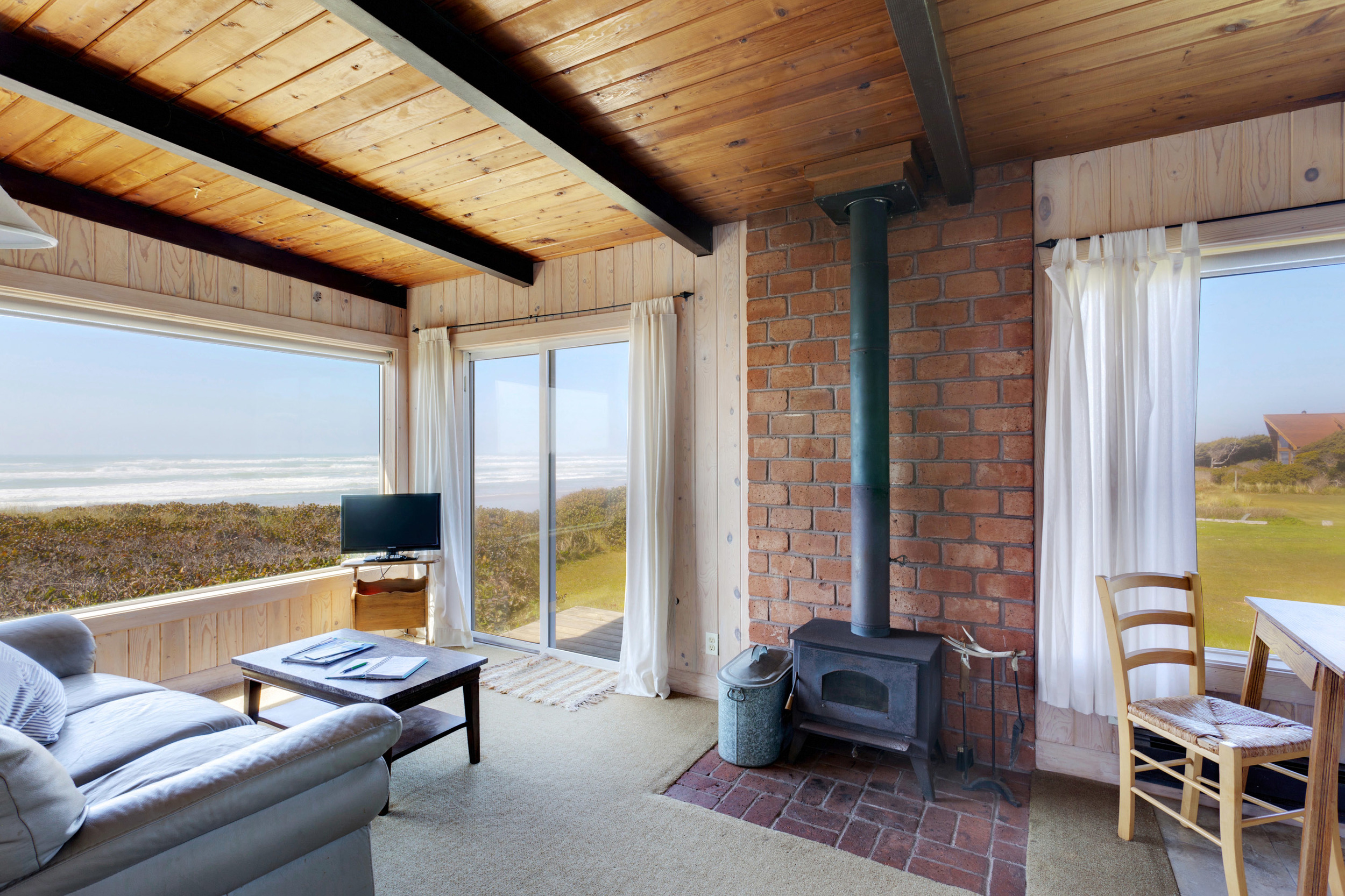 Oceanfront Cottages — Wayside Lodge