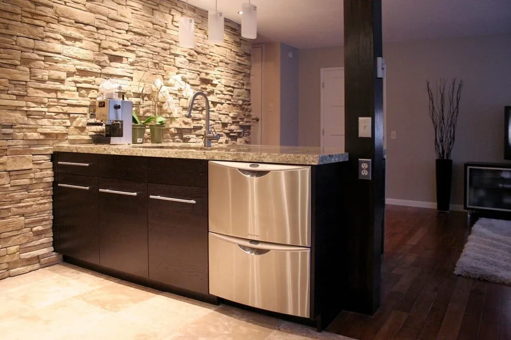 Provide a Rustic Look For Your Kitchen With These Stacked Stone ...