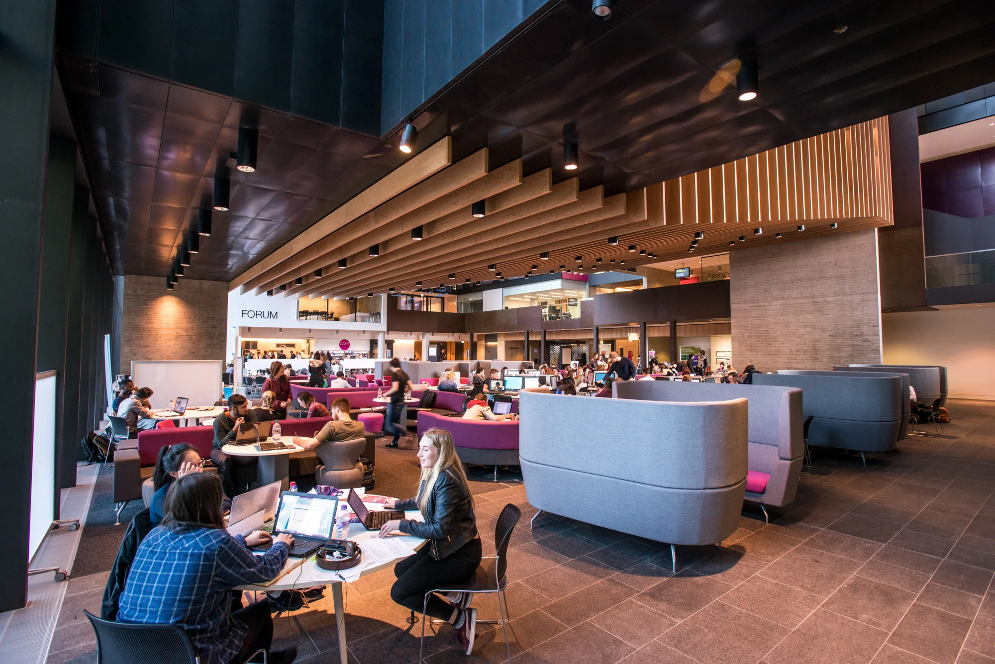 Richard Stonehouse : architectural & interior photographer