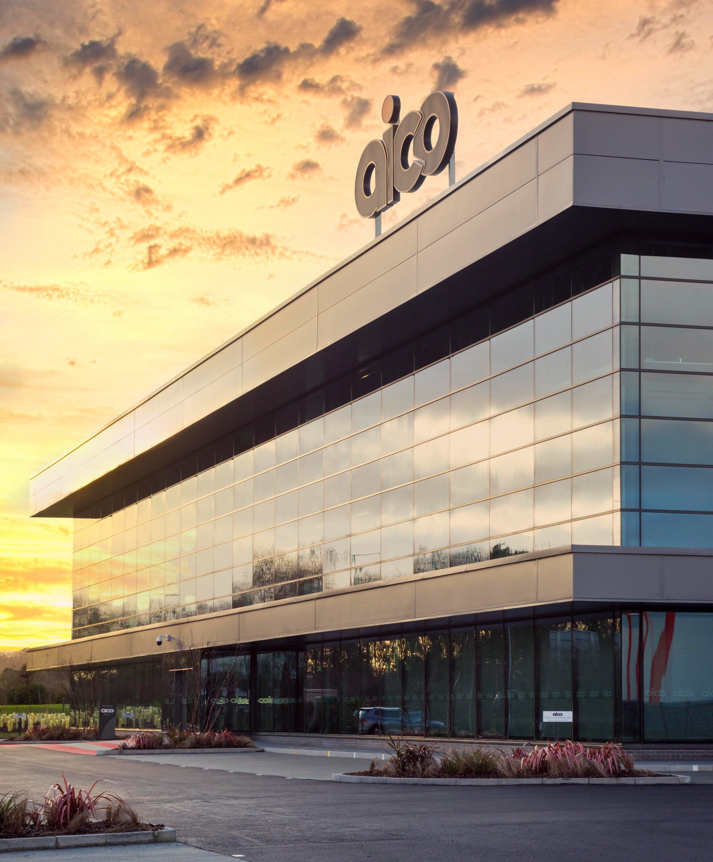 Architectural photographer Richard Stonehouse images of Aico Head ...