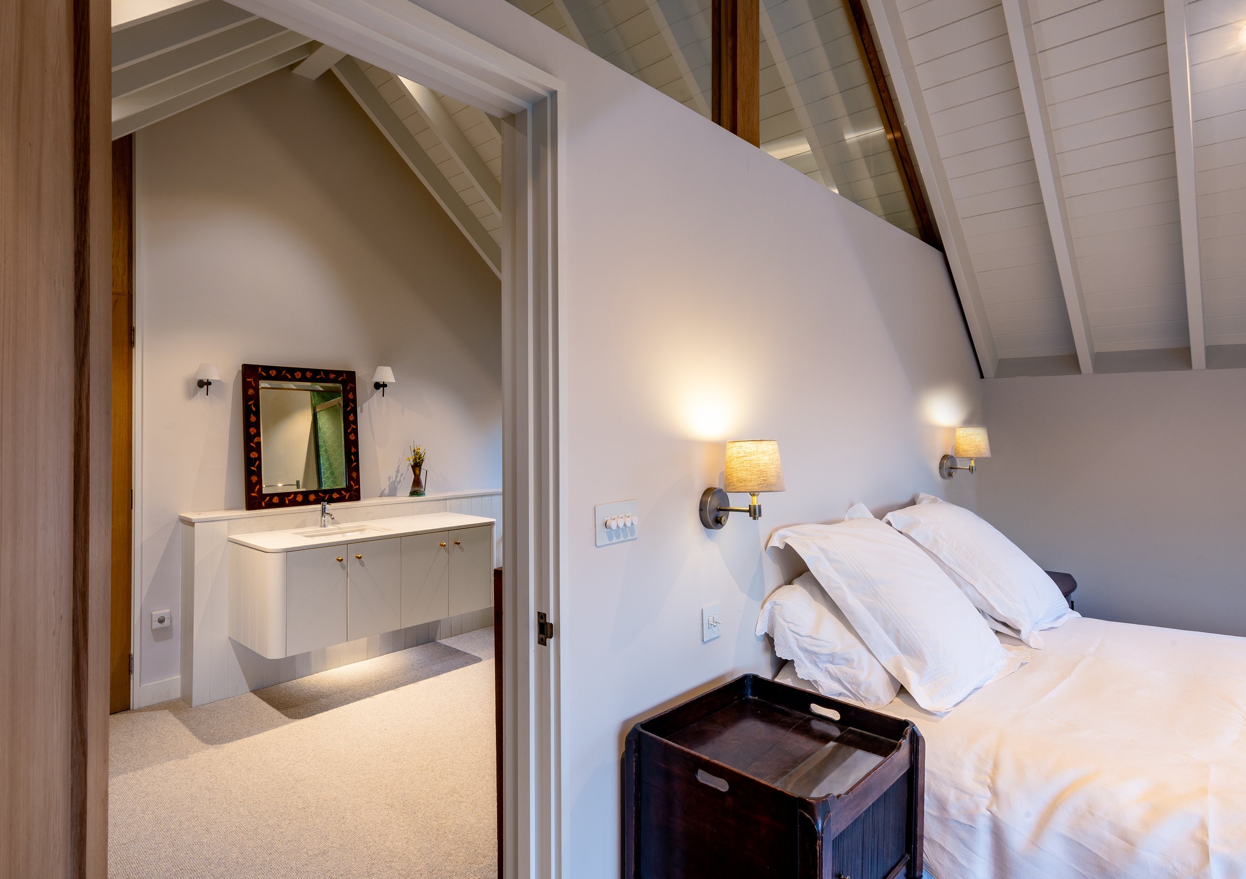 Cruck framed house with contemporary extension by Flint Architecture ...