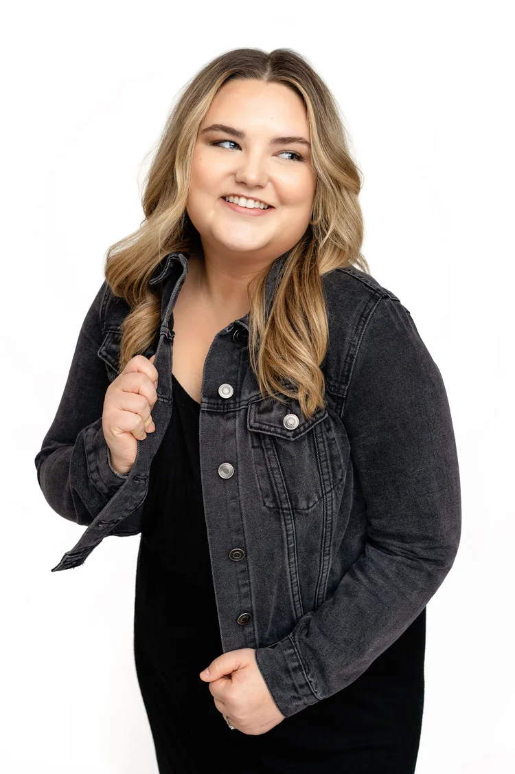 the ARTiSTs — Beehive Cut and Color Bar