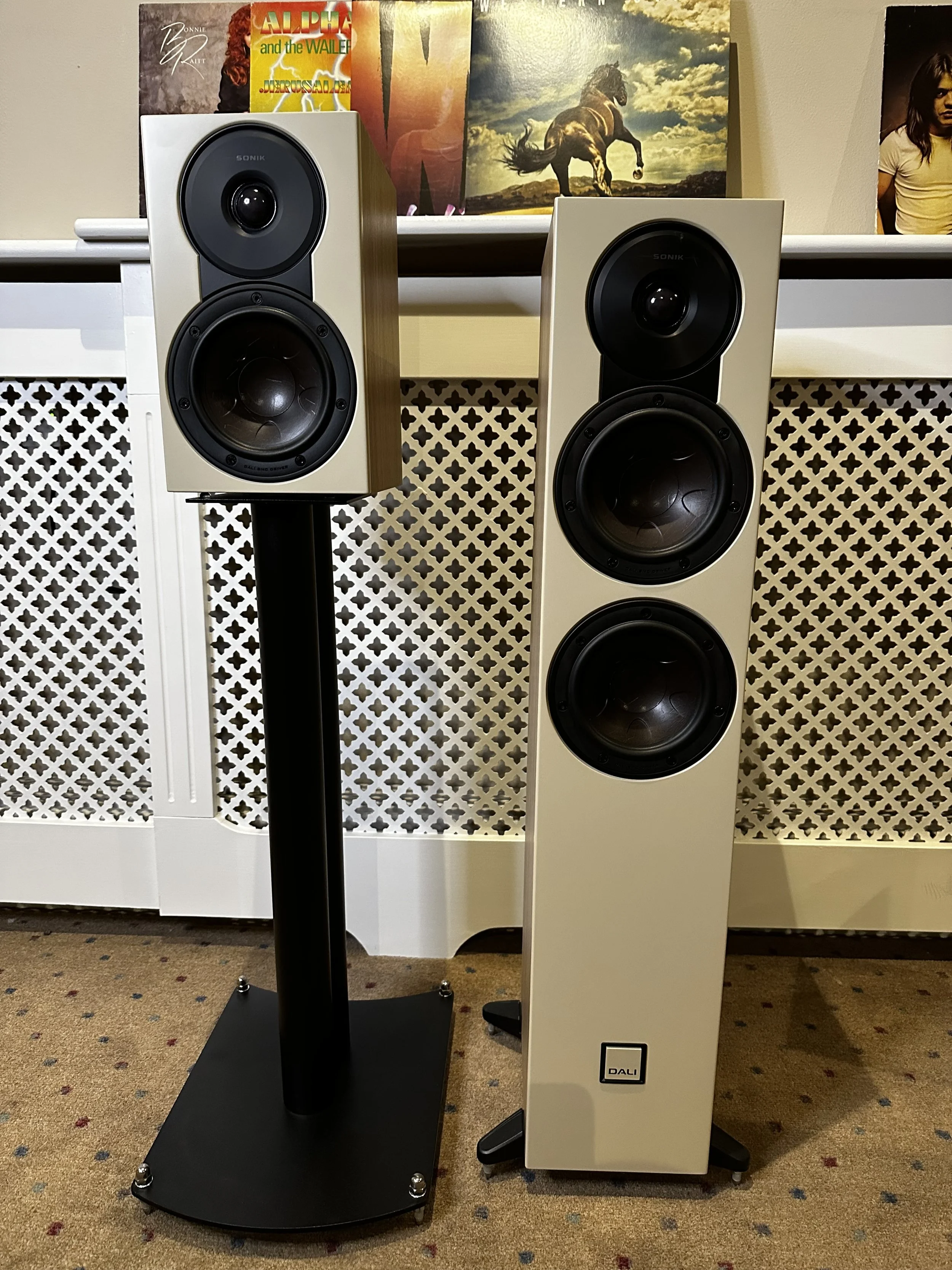 DALI Sonik Loudspeakers Review – Technology, Sound & First Listening ...