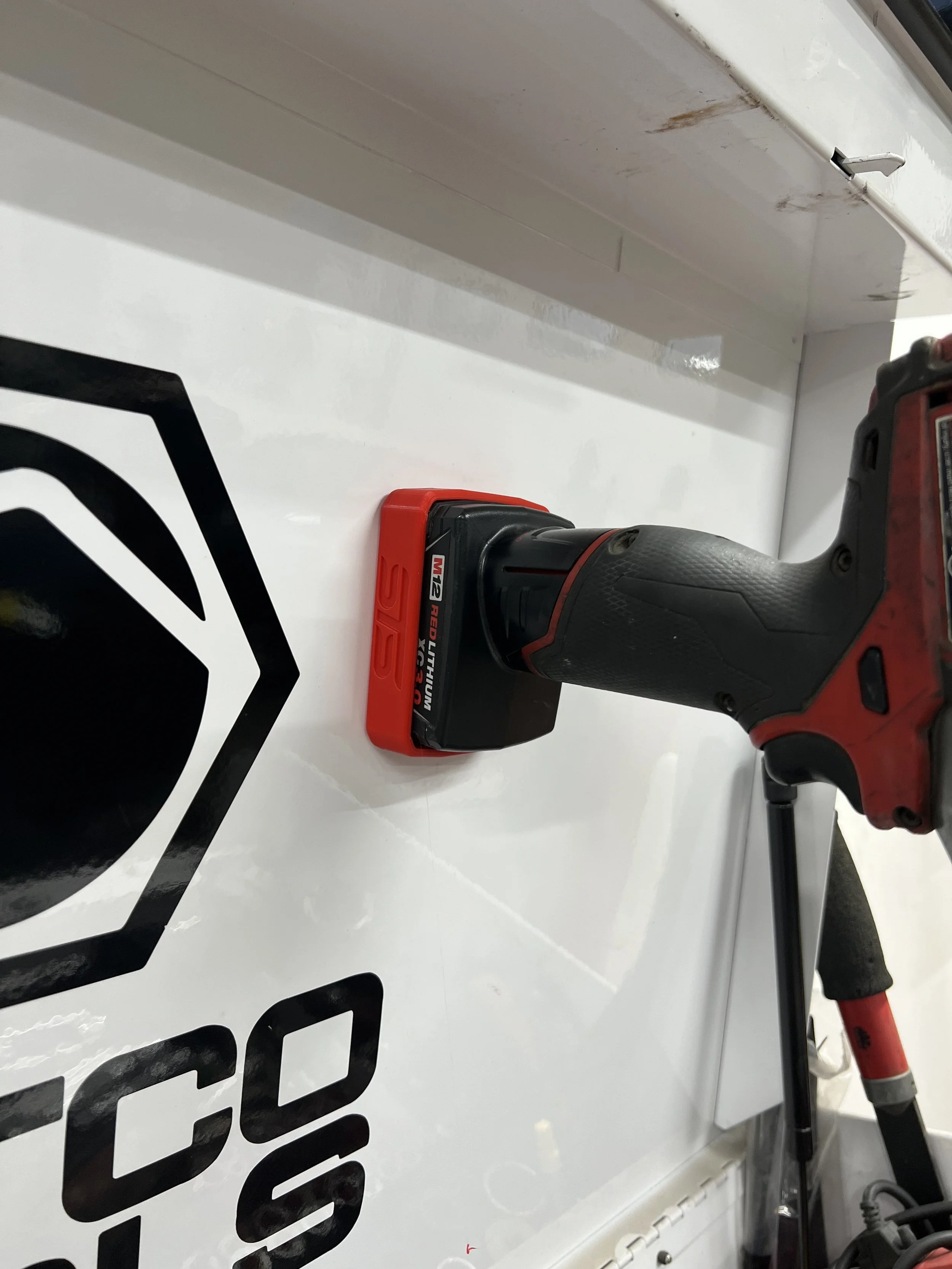 Milwaukee M12 XC Battery Cover – Magnetic Mount — STS Auto Design