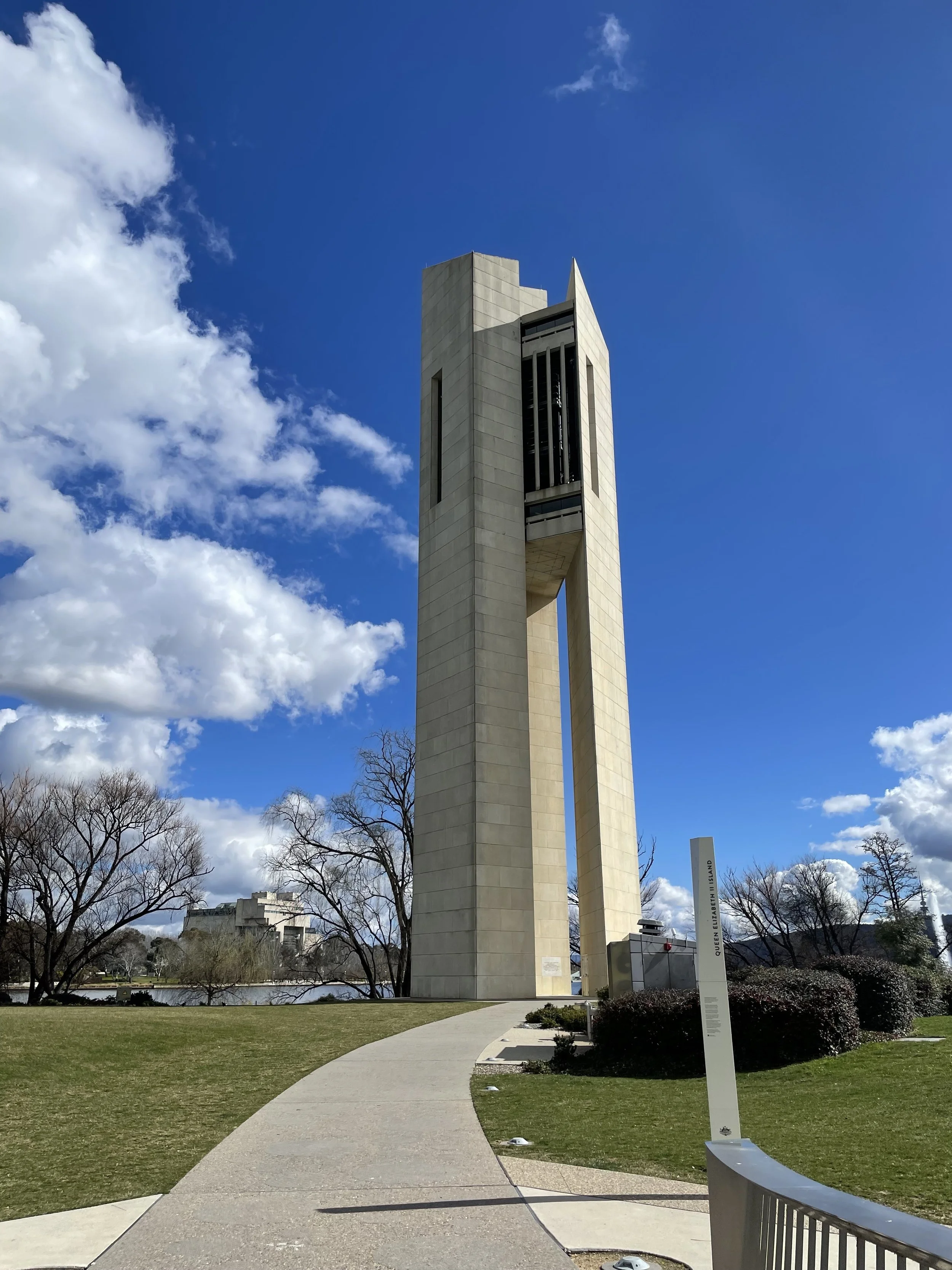 Canberra 2023-08 -2- Queen Elizabeth II Island — Girt By