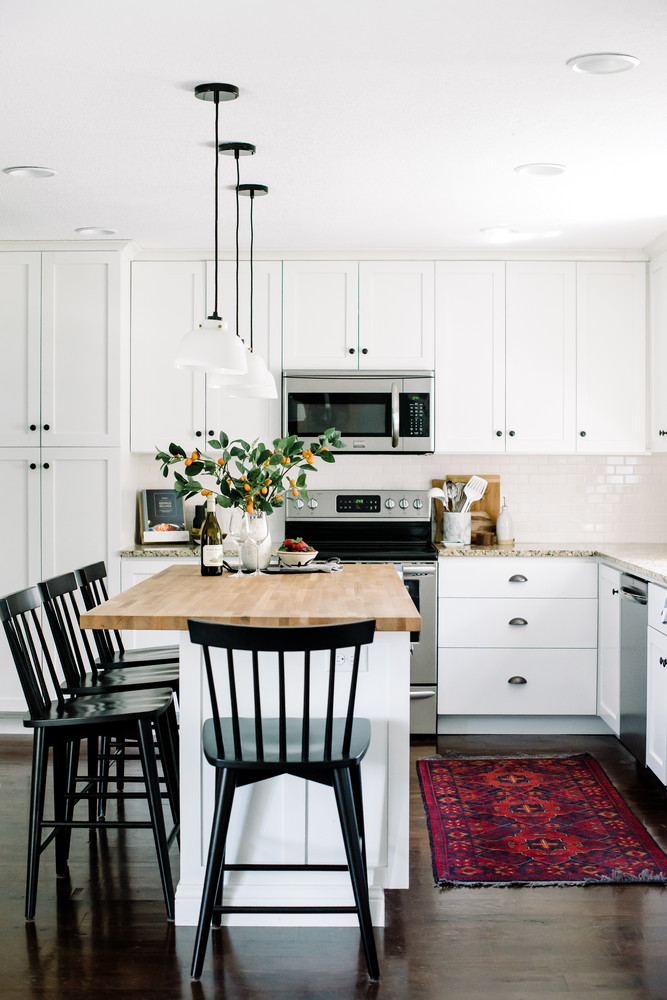 How To Choose the Right Bar Stools For Your Kitchen Island Or Peninsula