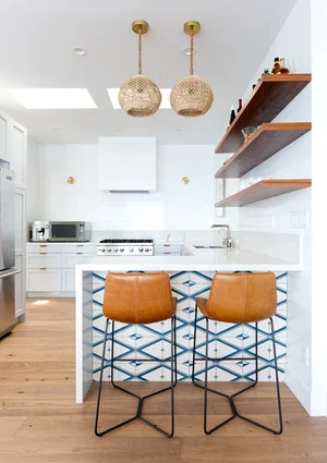How To Choose the Right Bar Stools For Your Kitchen Island Or Peninsula