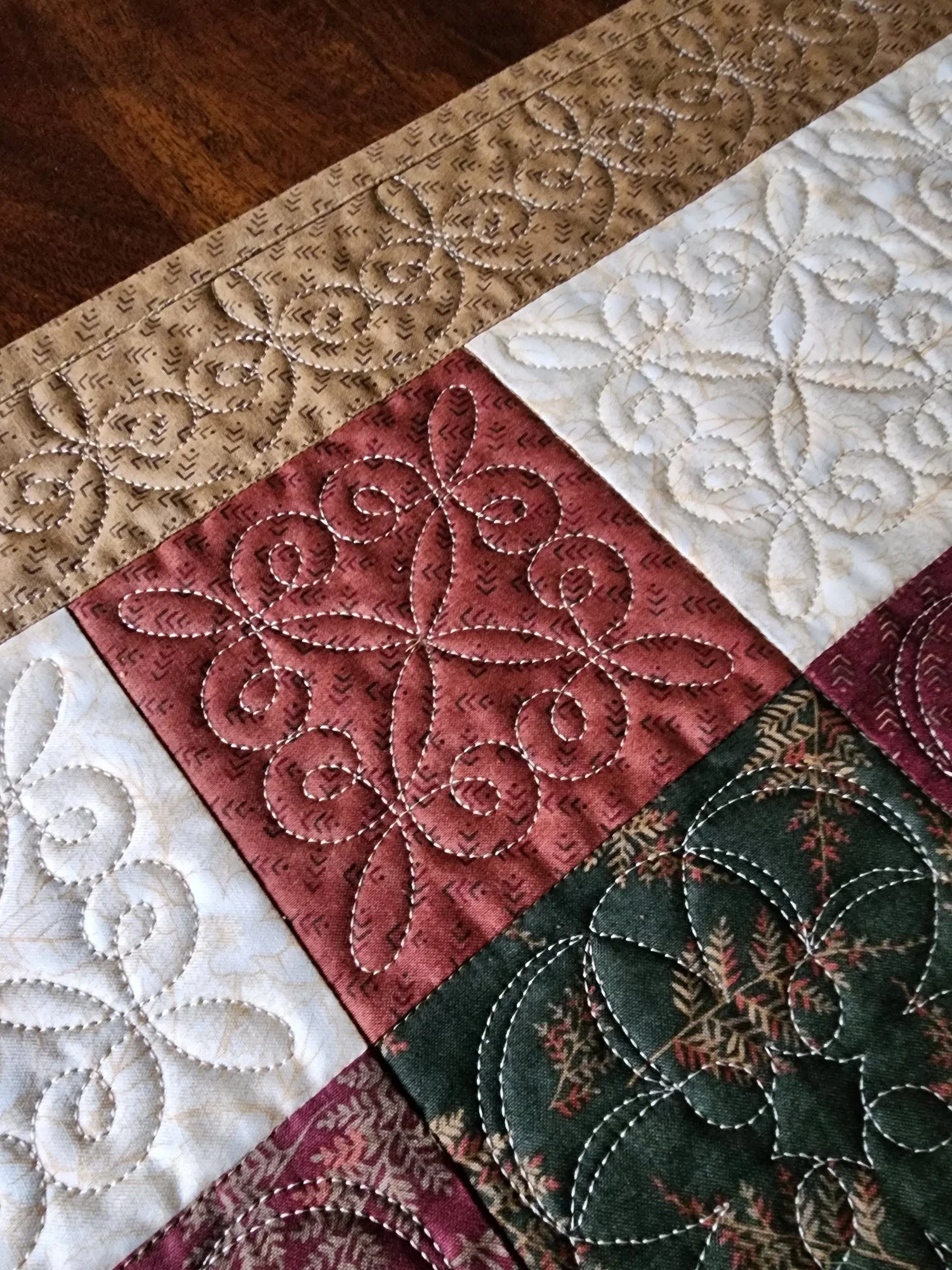 Six Simple Steps to Adding Quilt Borders | Candy Apple Quilts | Quality ...
