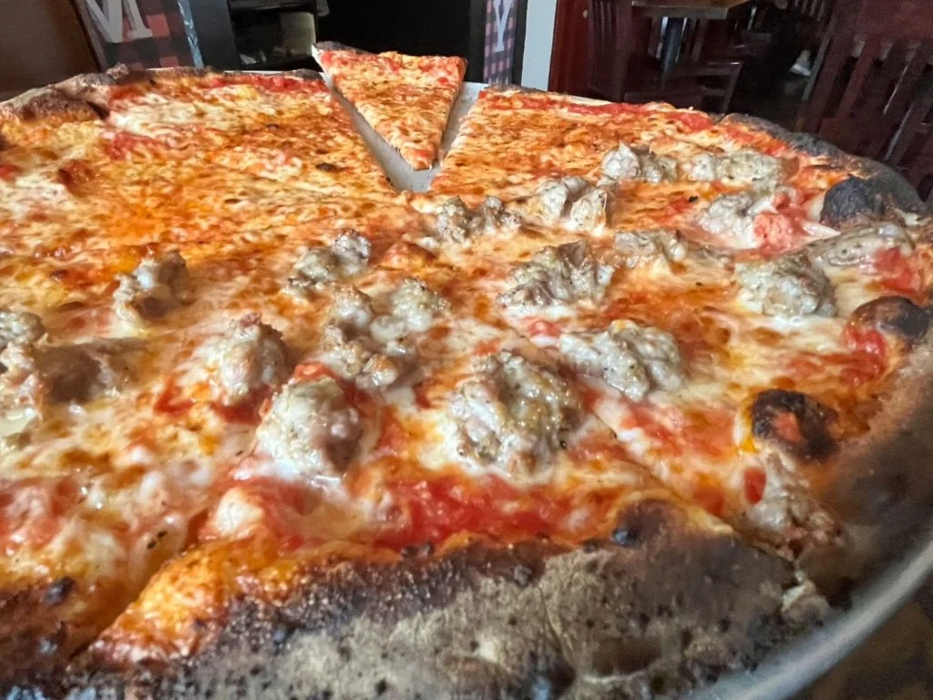 GG’s Wood Fired Pizza in Milford: Blistered Crusts and Bold Sausage ...