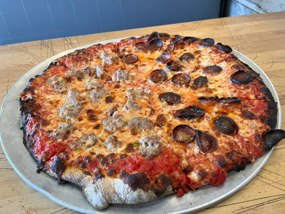 Christos Restaurant & Bar: Pizza Destination in Wallingford — CT Bites