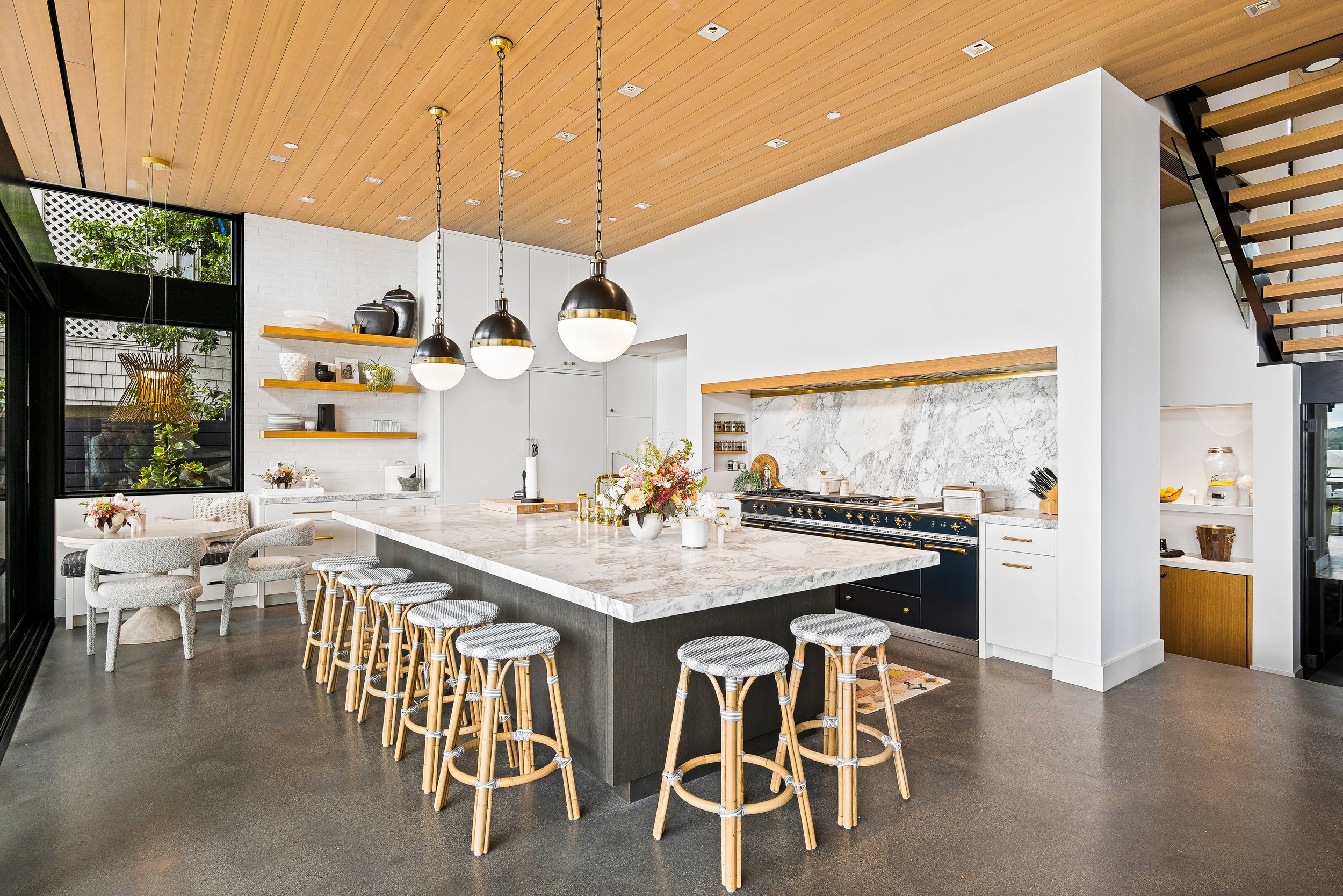 Mercer Builders LLC —CLASSIC & CLEAN