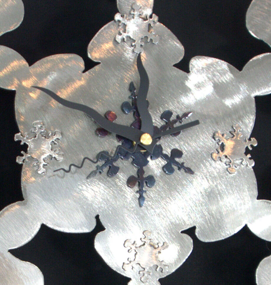 Snowflake Clock with Pendulum | cARTer Cottage Décor