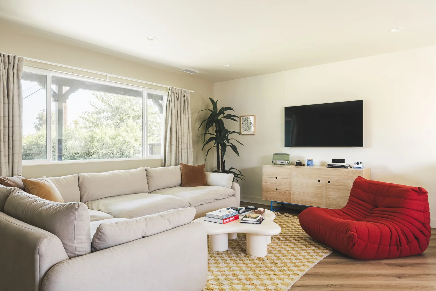 12443 Strathern St — The Mason Canter Group