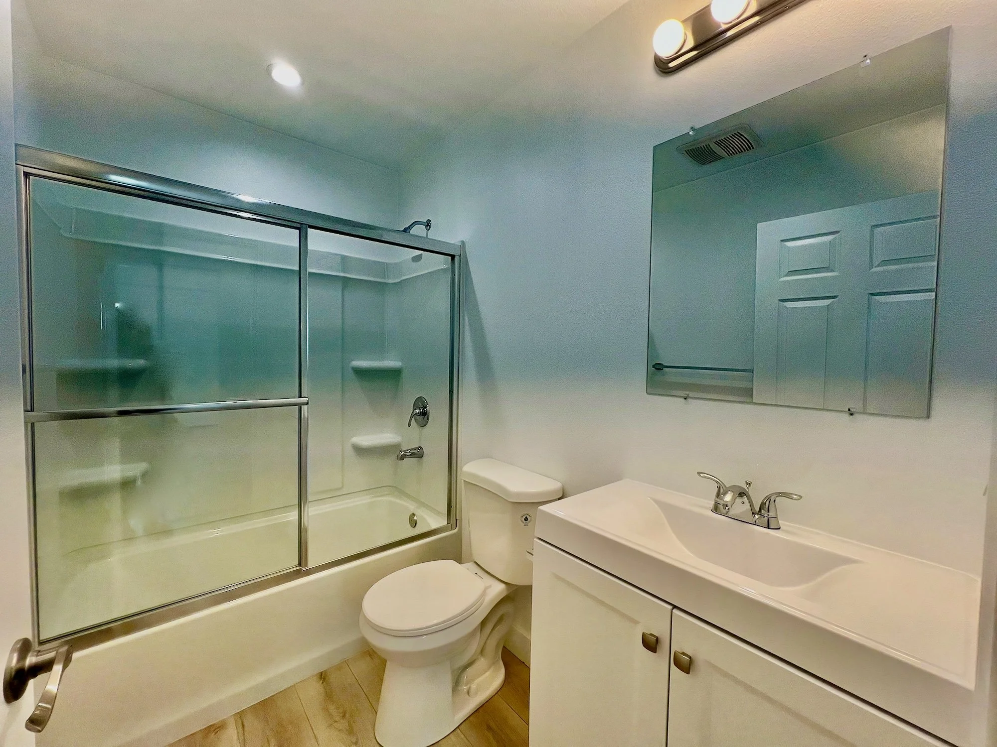 1321 1/4 N Normandie Ave — The Mason Canter Group
