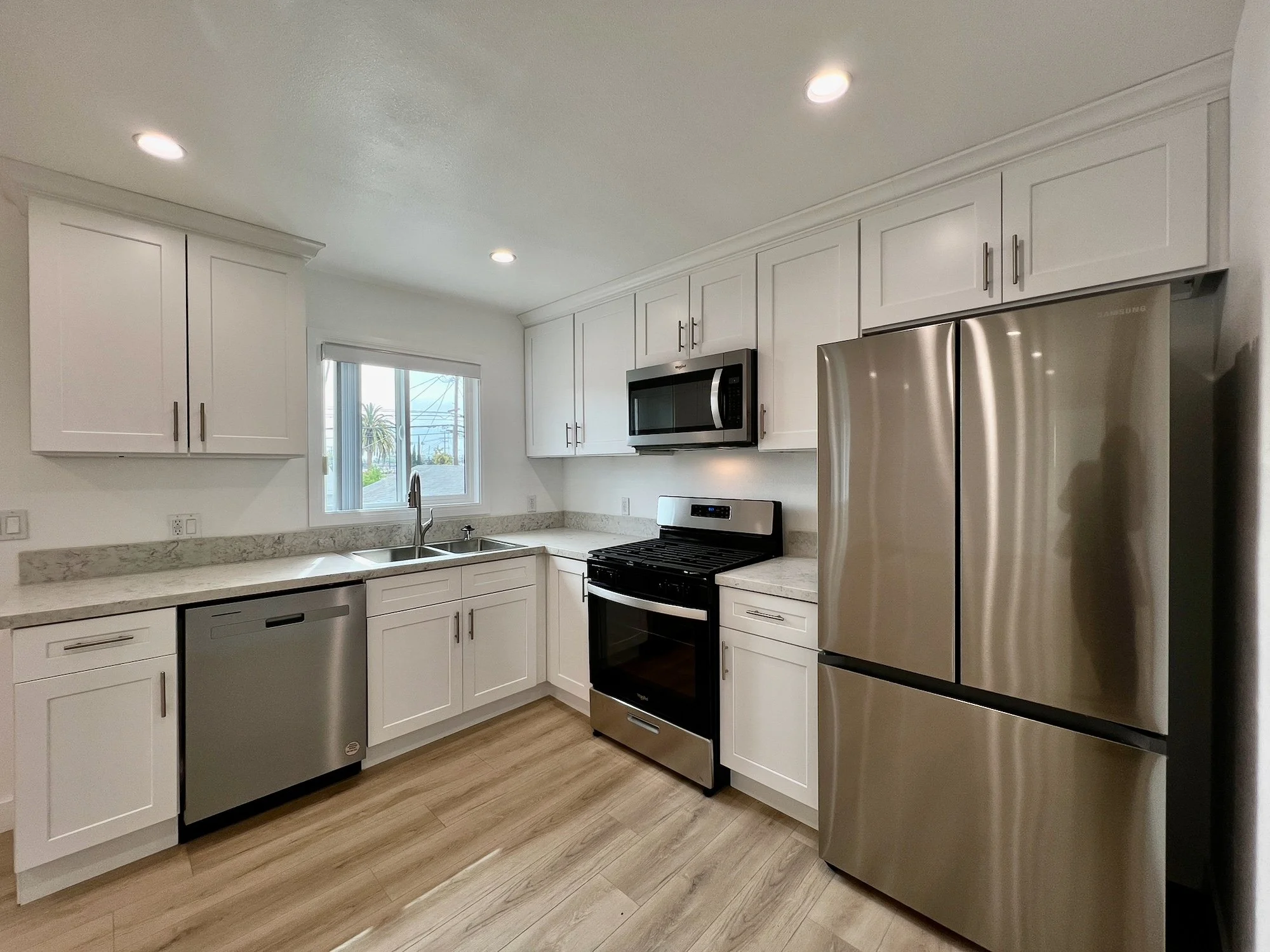 1325 1/2 N Normandie Ave — The Mason Canter Group
