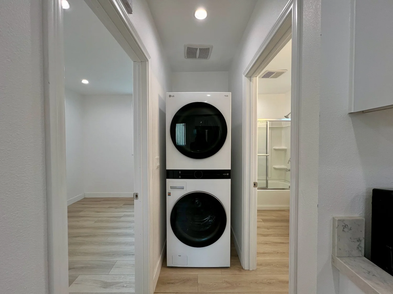 1325 1/4 N Normandie Ave — The Mason Canter Group