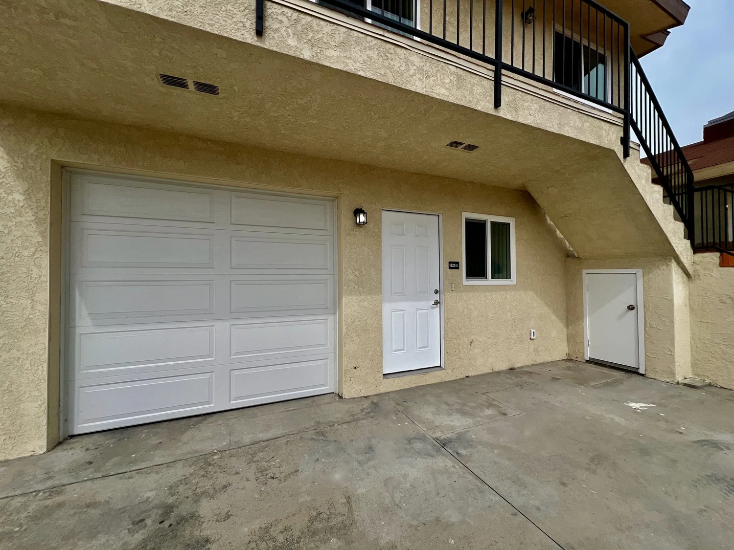 1325 1/4 N Normandie Ave — The Mason Canter Group