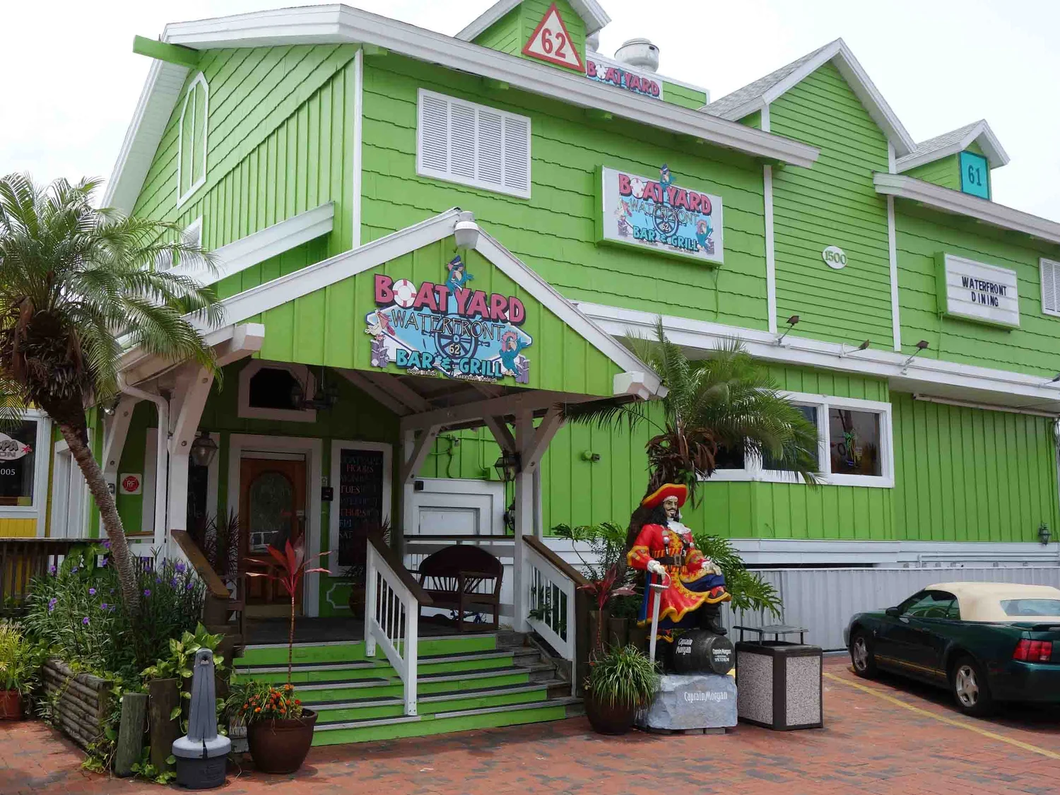 Boatyard Waterfront Bar and Grill — Florida Beach Bar