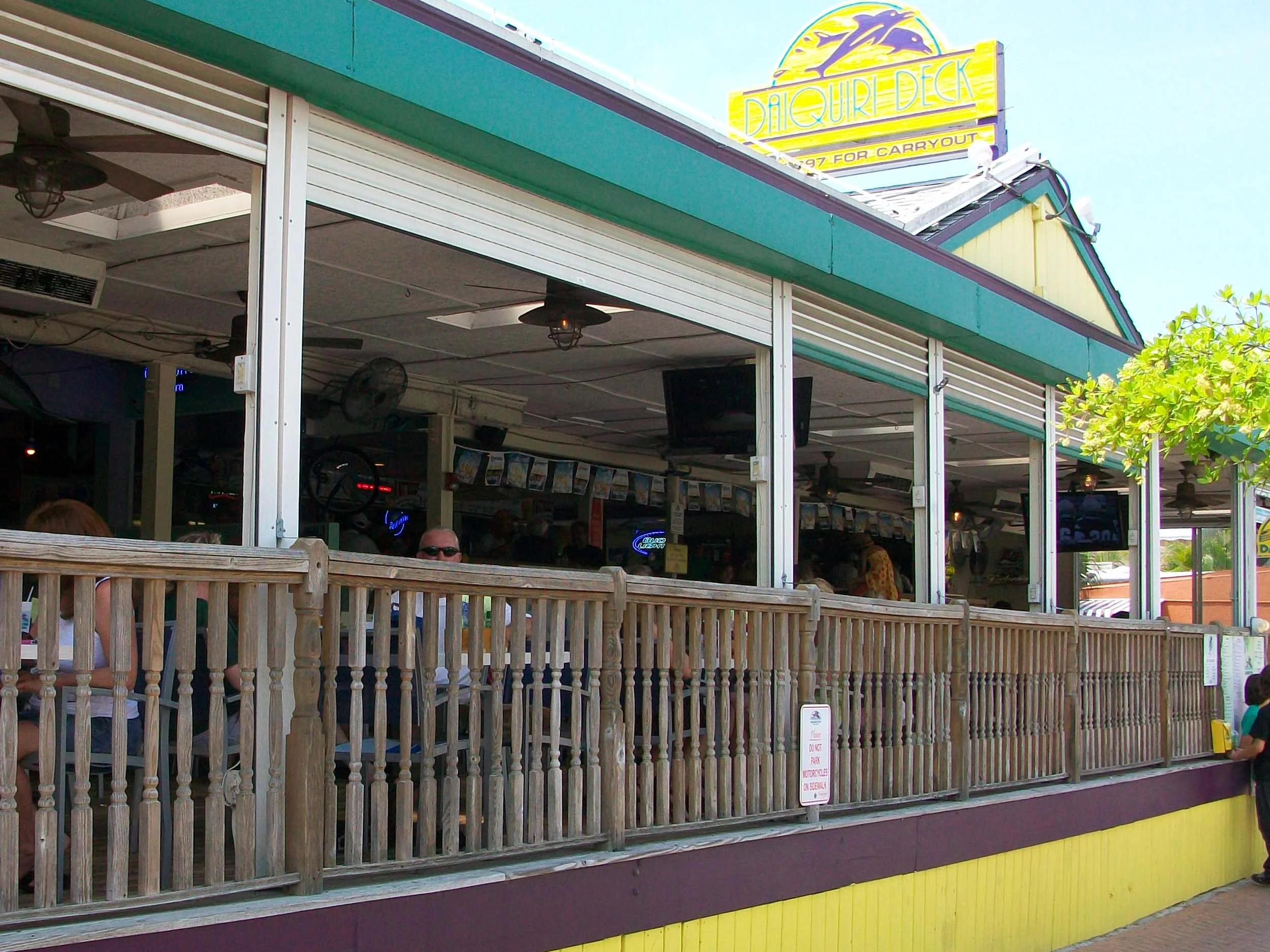 Daiquiri Deck — Florida Beach Bar