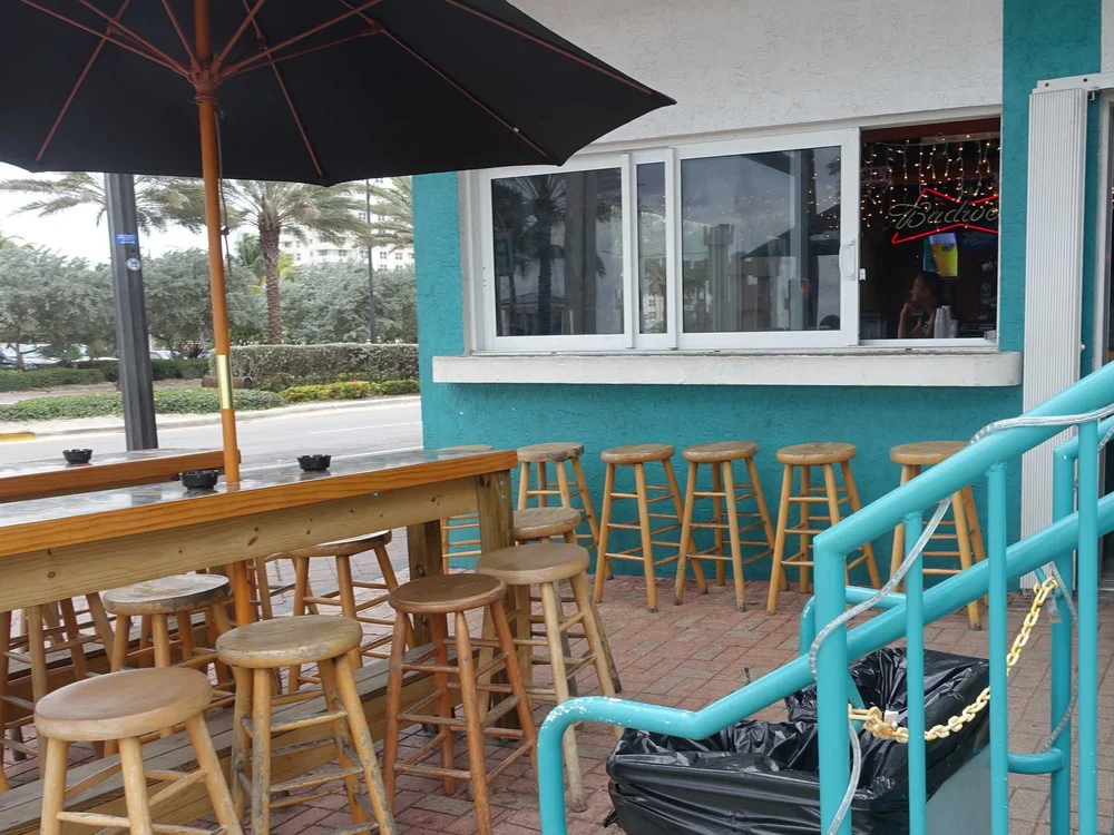 Elbo Room — Florida Beach Bar