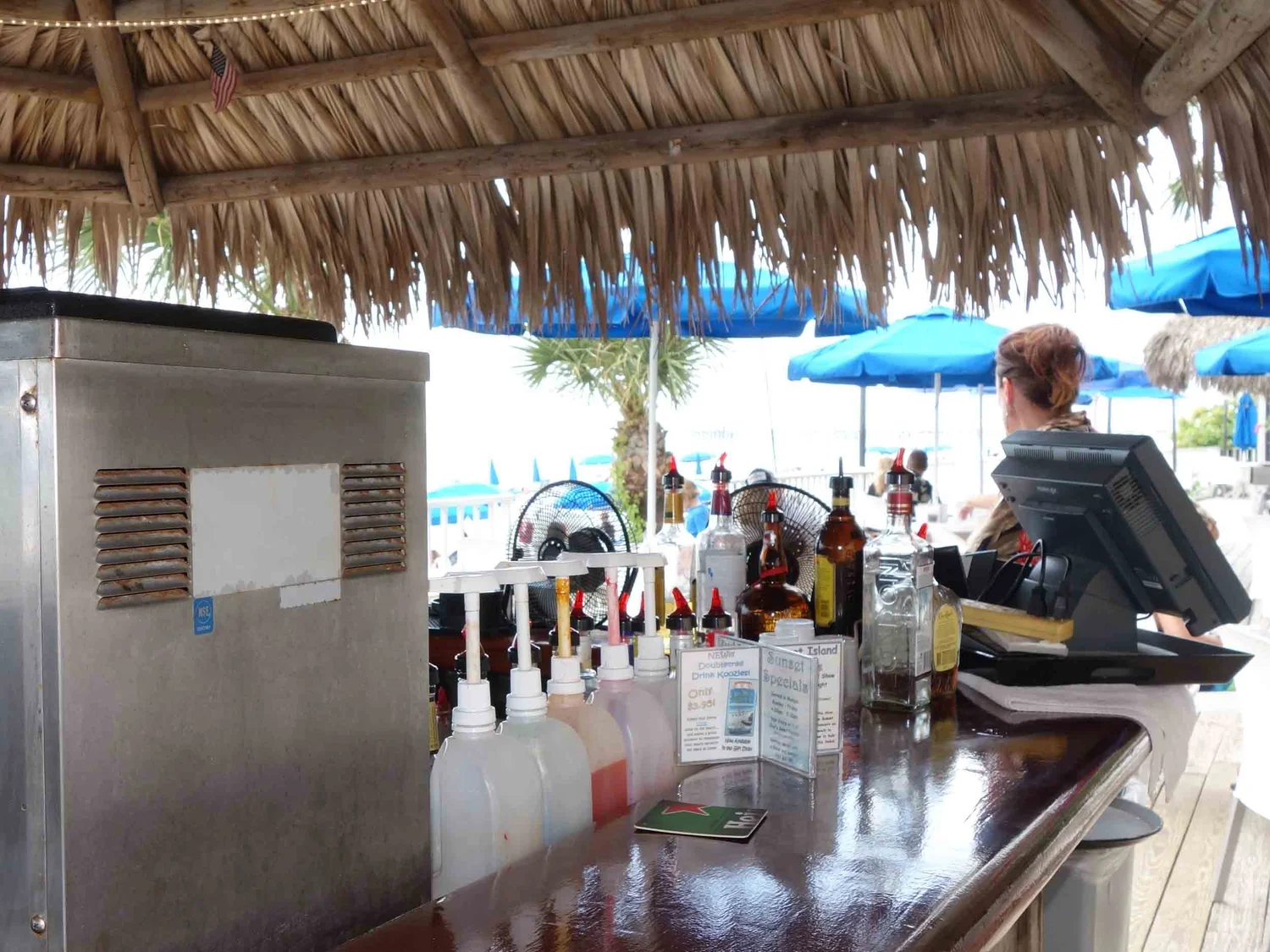 Mangos Restaurant and Tiki Bar — Florida Beach Bar