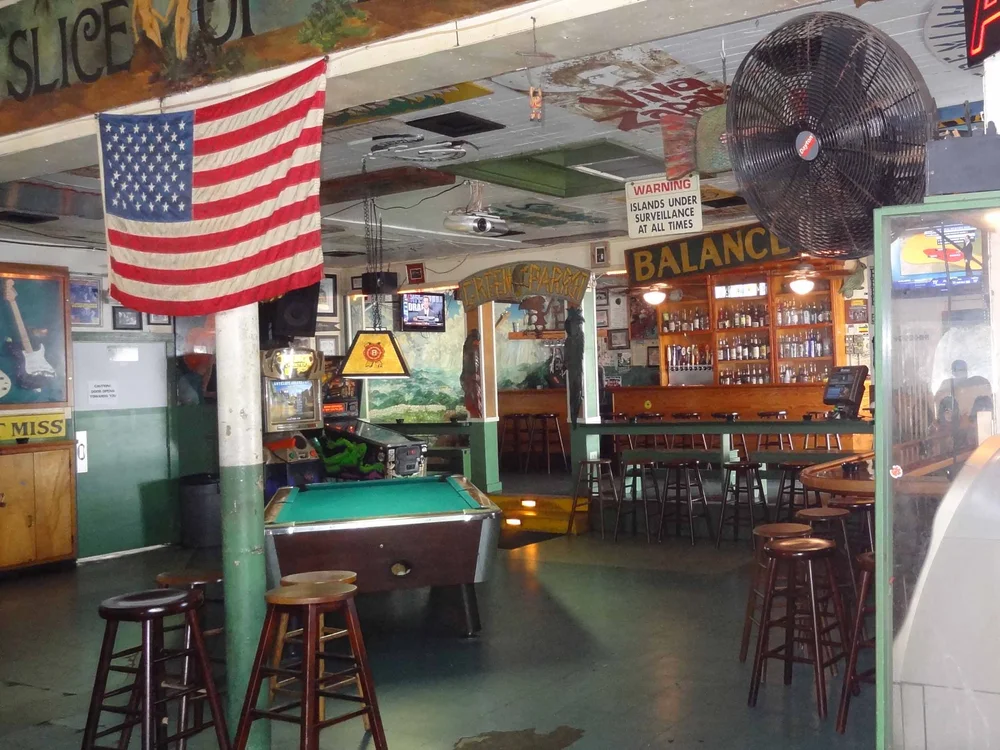 Green Parrot Bar