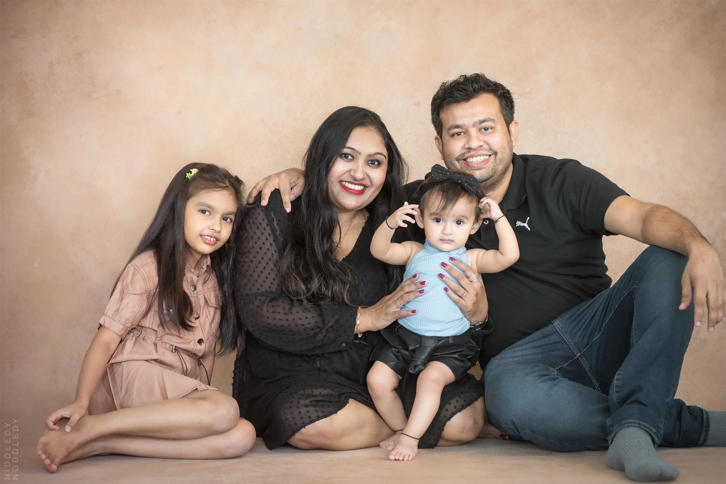 Kiara Baby Cakesmash Photoshoot — Niddledy Noddledy - Newborn ...