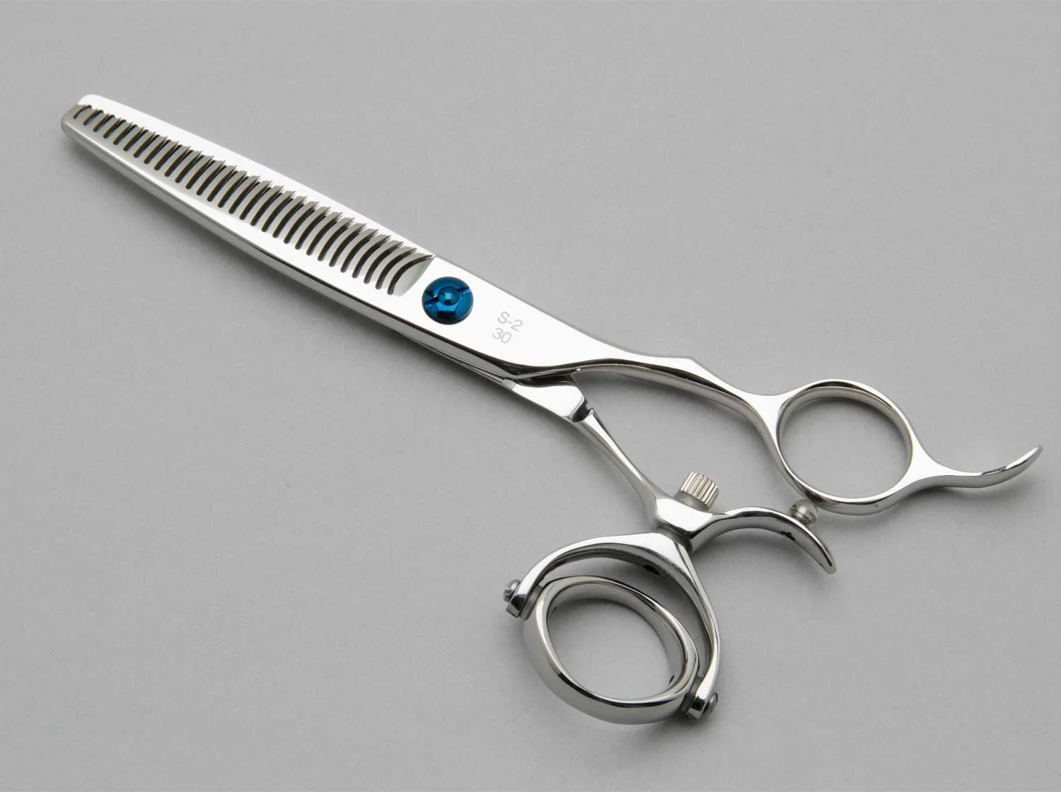 Understanding the Ergonomics of Shears | Scissor Mall