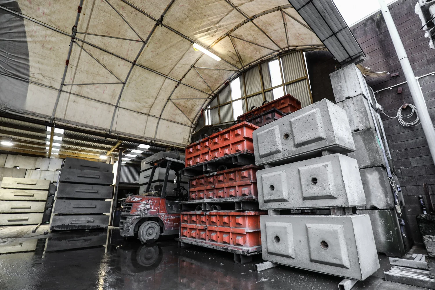 Ward Blocks - Concrete Blocks for Retaining, Storage Bunkers, Farm Pits ...