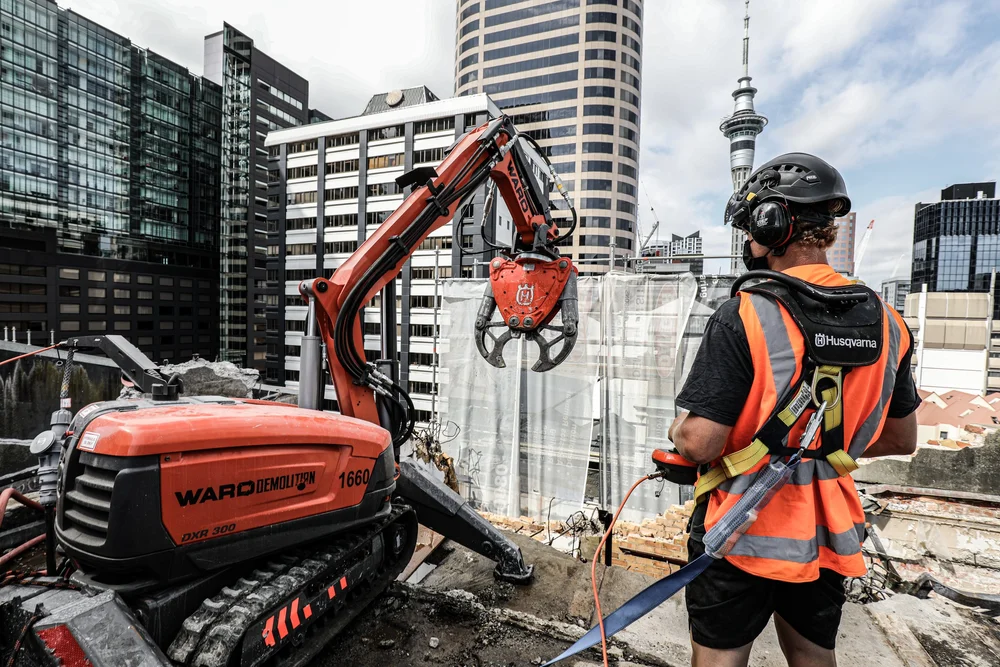 Demolition & Recycling Equipment · Ward Demolition