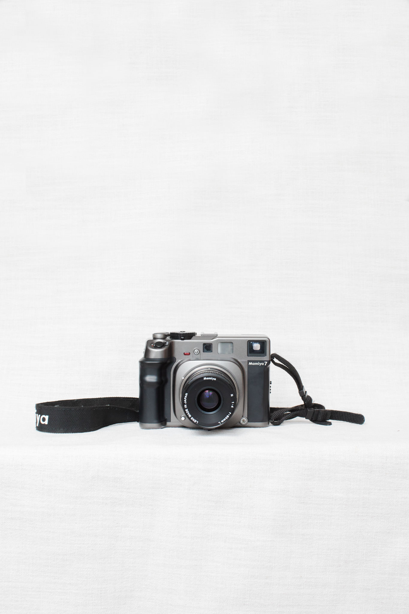 Mamiya 7 Review: 6x7 Medium Format Film Camera