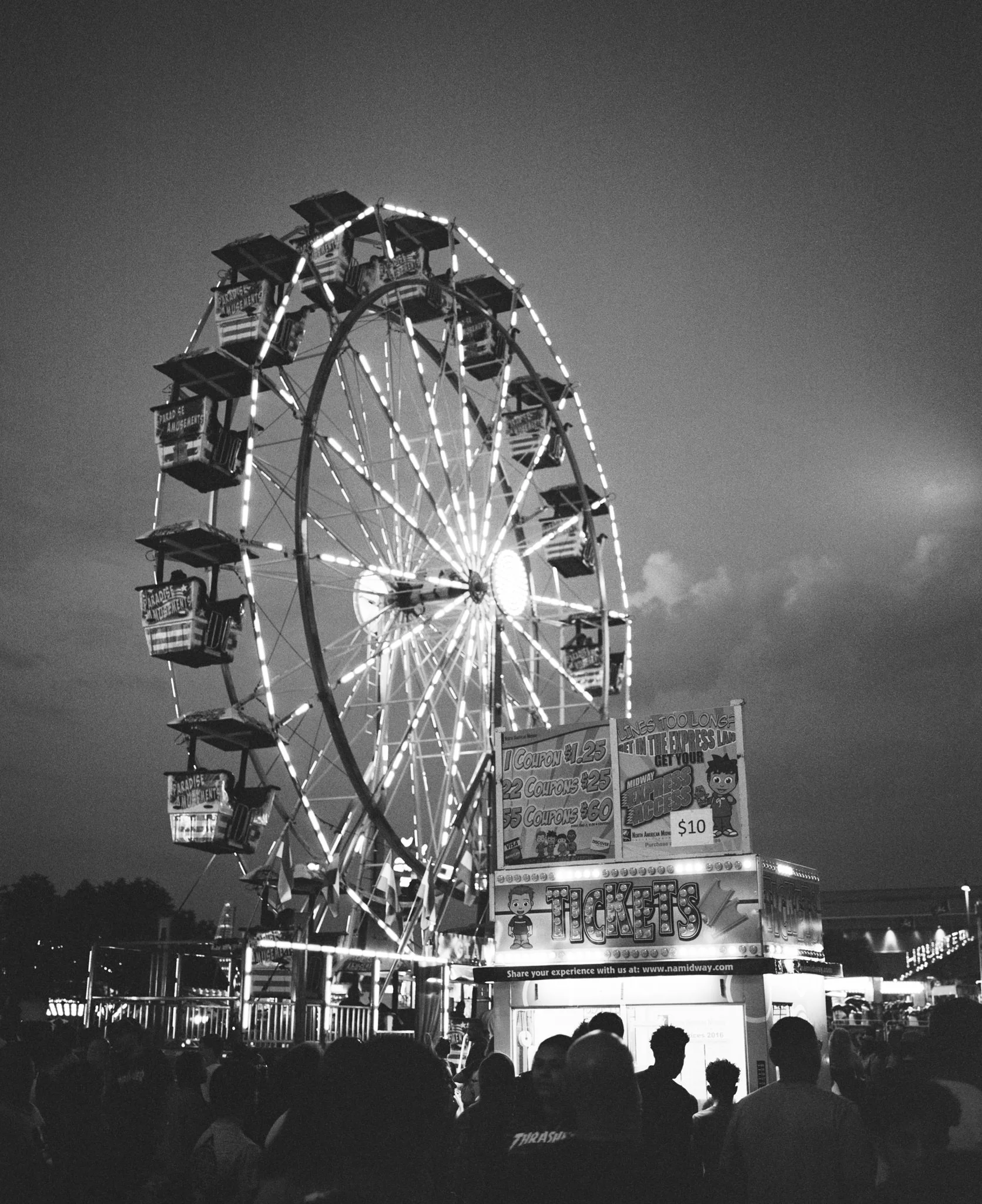 Mamiya 7 Review: 6x7 Medium Format Film Camera